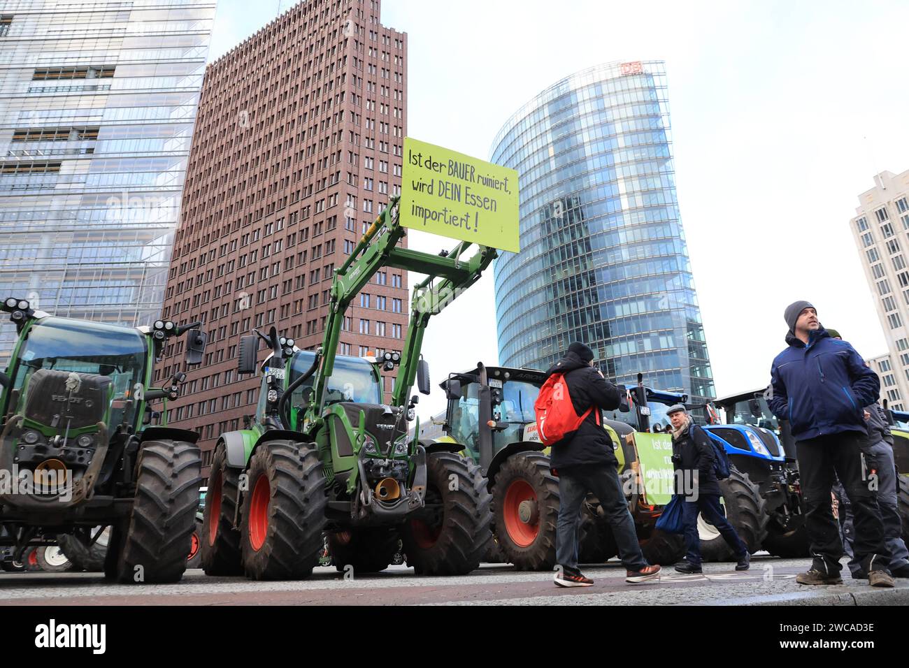 DEU, Bauerndemo in Berlin, / 15.01.2024, Potsdamer Platz, Berlin, DEU ...
