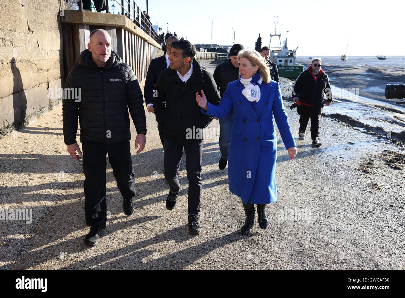 Prime Minister Rishi Sunak (centre) and MP for Southend West Anna Firth ...