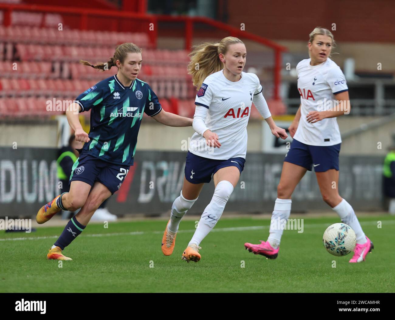 L-R Rachel Brown of Sheffield United Women and Matilda Vinberg of ...