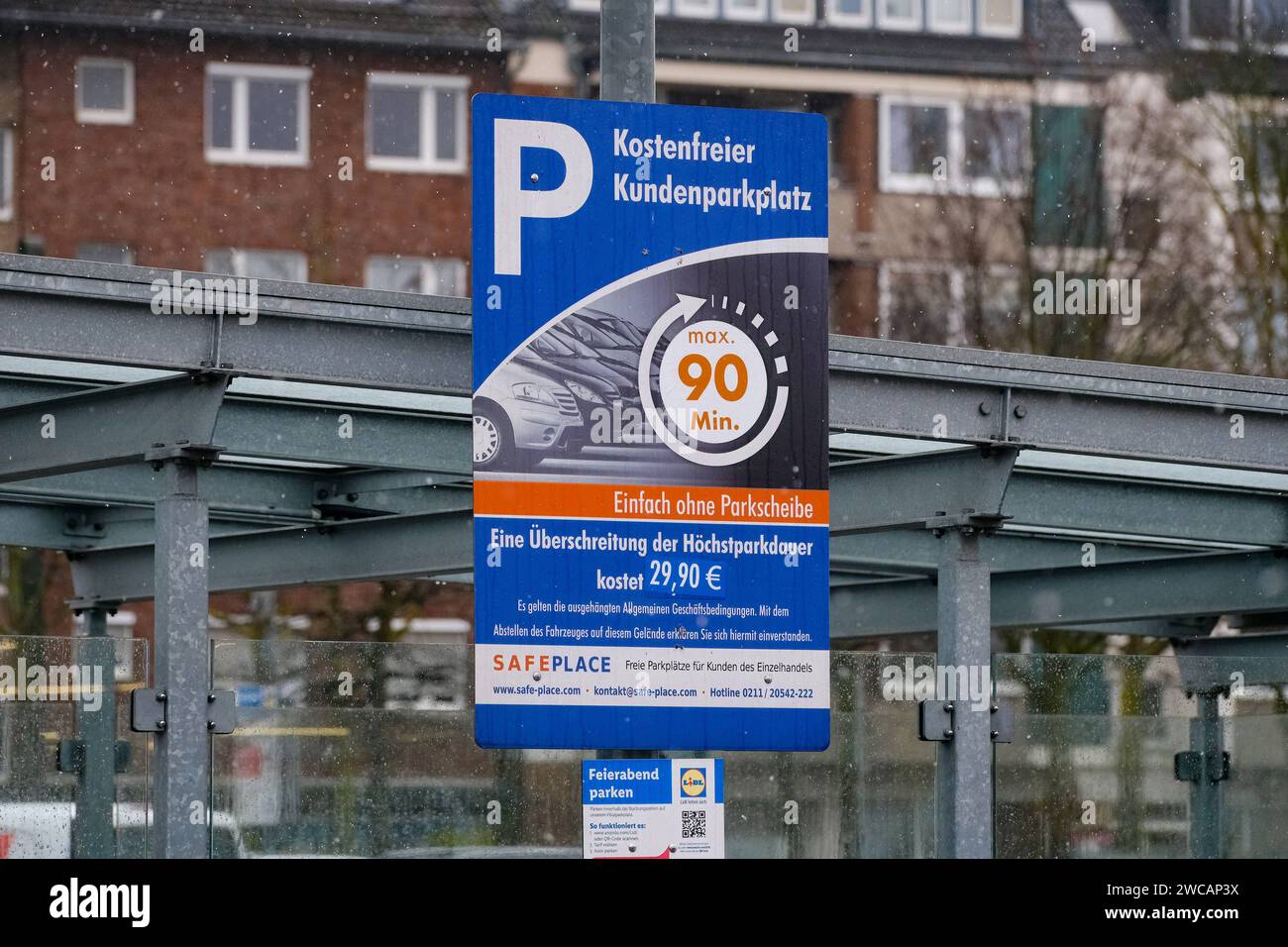 Düsseldorf 15.01.2024 Lidl Parkraumservice Supermarkt Discounter ...