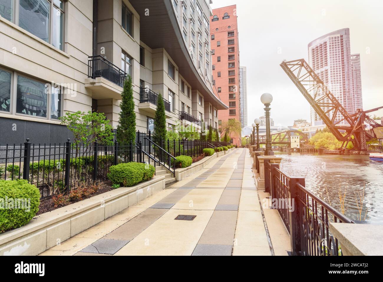 Apartment building exterior steps hi-res stock photography and images ...