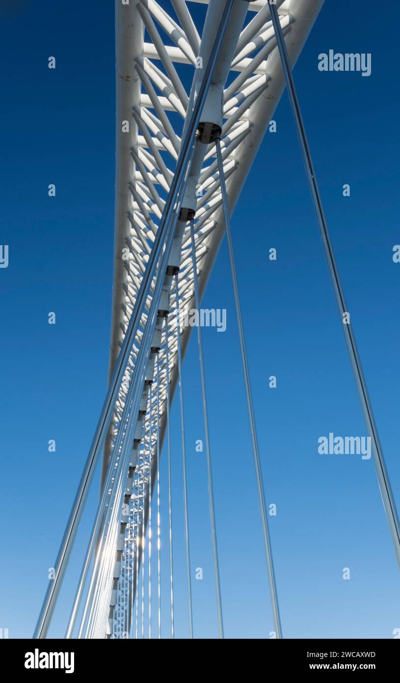 Detail of the arch of the modern Lusitania bridge in Mérida ...