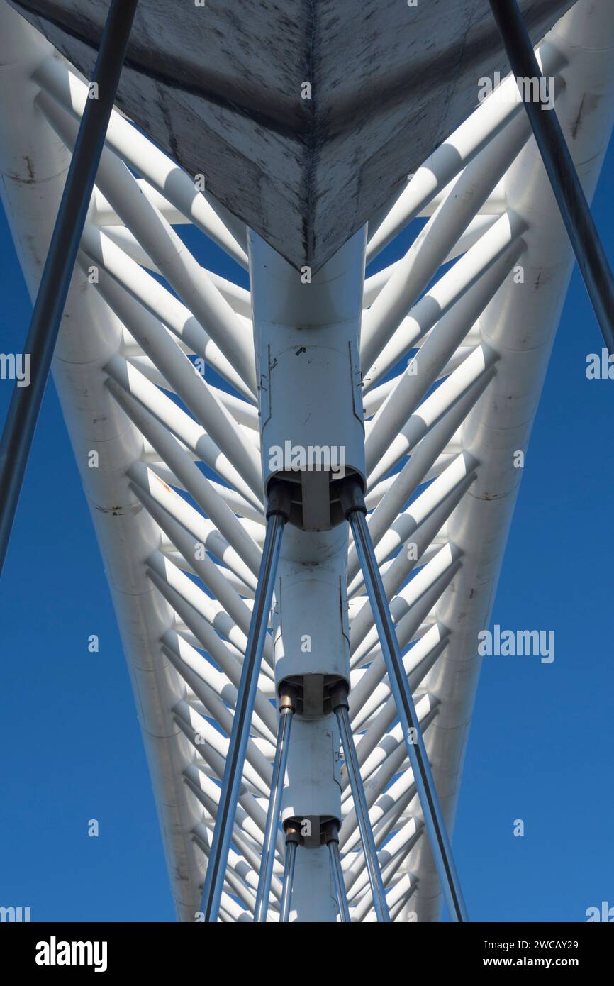 Detail of the arch of the modern Lusitania bridge in Mérida ...