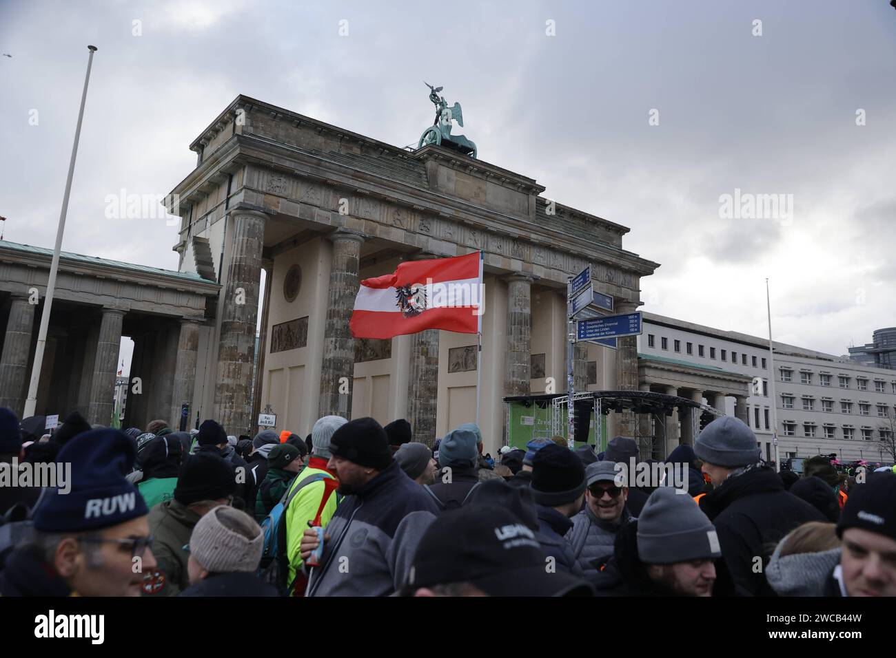 Deutschland, Berlin, Platz des 18. März, Bauern-Demo, Protests unter ...