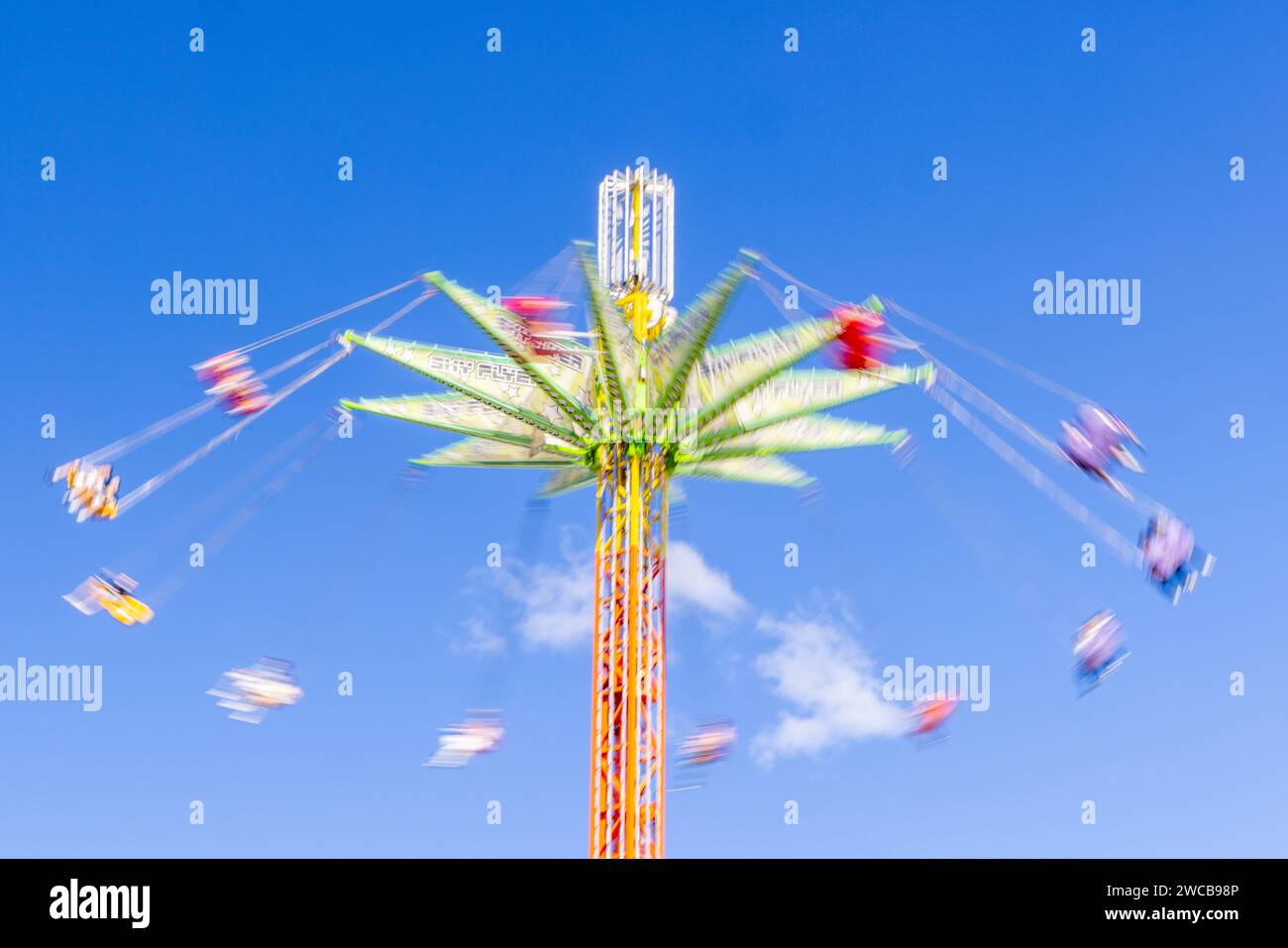 Thrill rides hi-res stock photography and images - Alamy