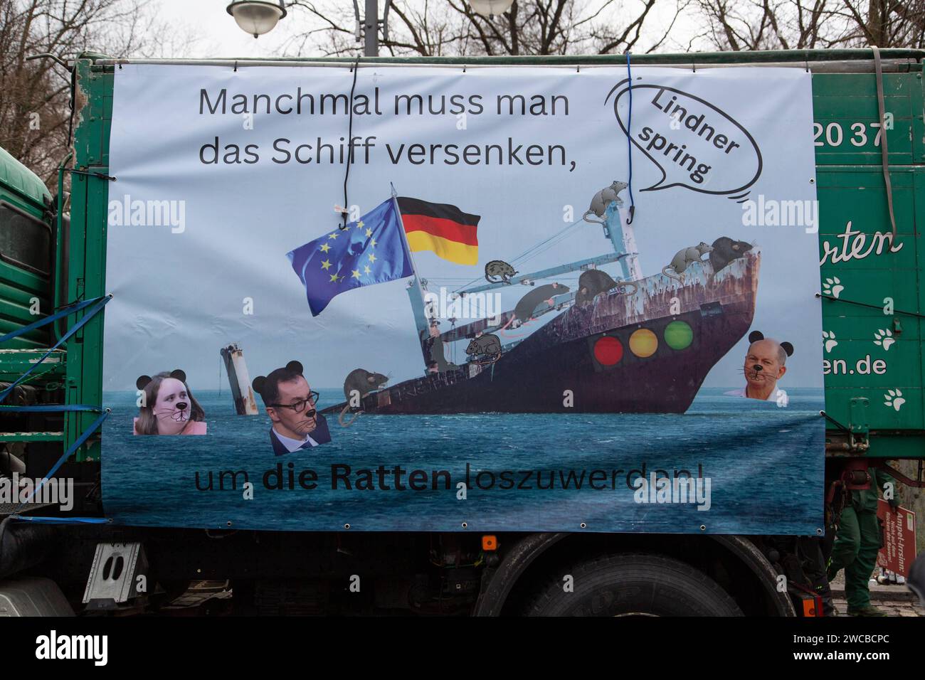 Banner zur Ampelregierung bei der Bauerndemonstration in Berlin am 15. ...