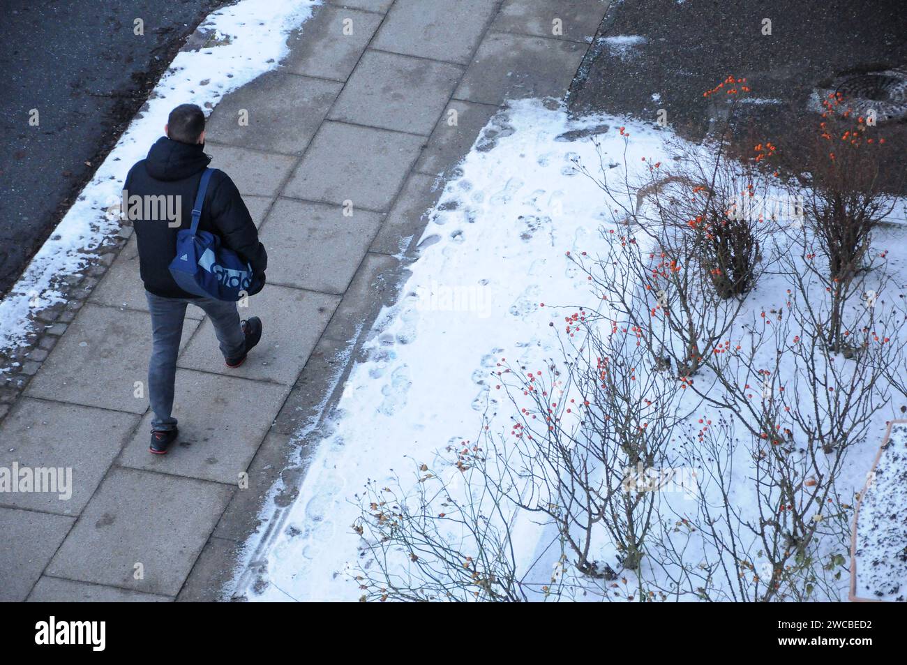 Cold wqinter hi-res stock photography and images - Alamy