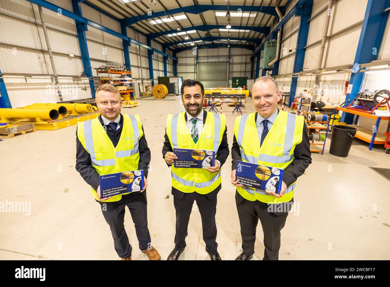 EDITORIAL USE ONLY (left to right) Verlume CEO Richard Knox, First ...