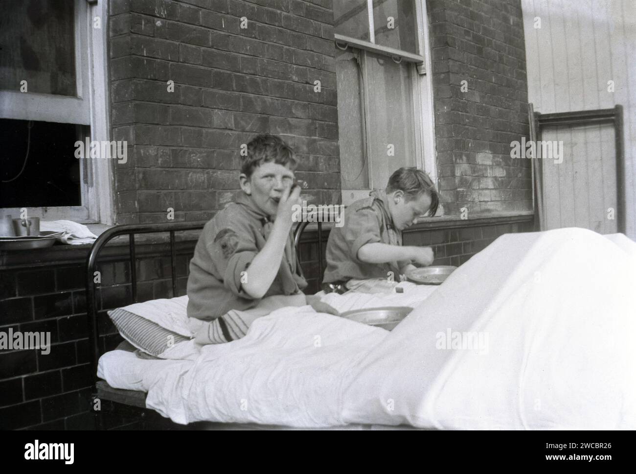 Boy hospital ww2 hi-res stock photography and images - Alamy