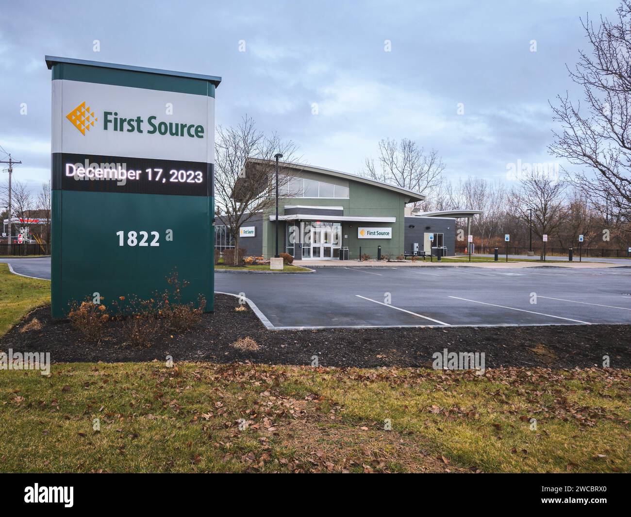 First source bank hi-res stock photography and images - Alamy