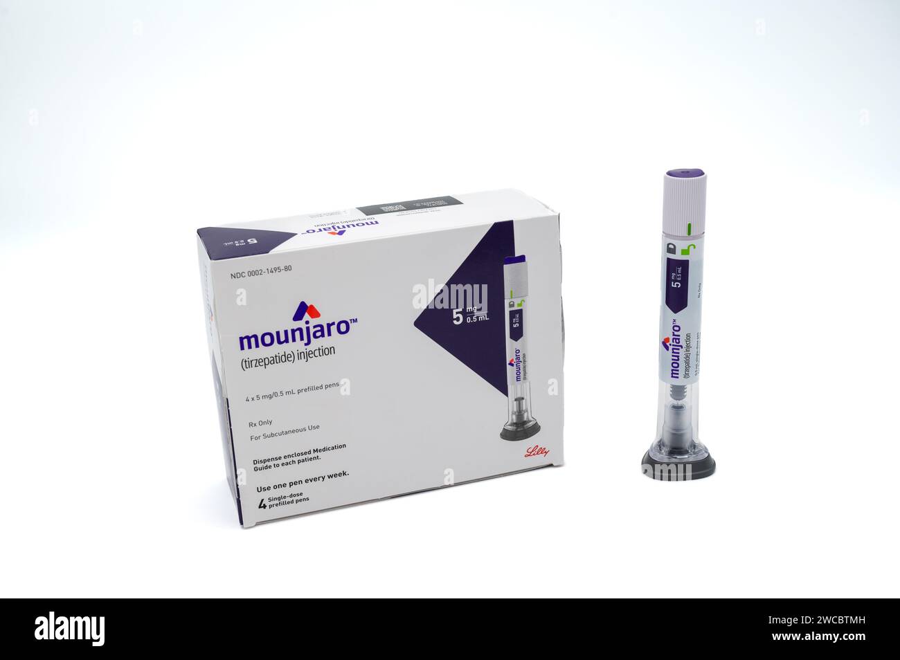 Mounjaro pen hi-res stock photography and images - Alamy