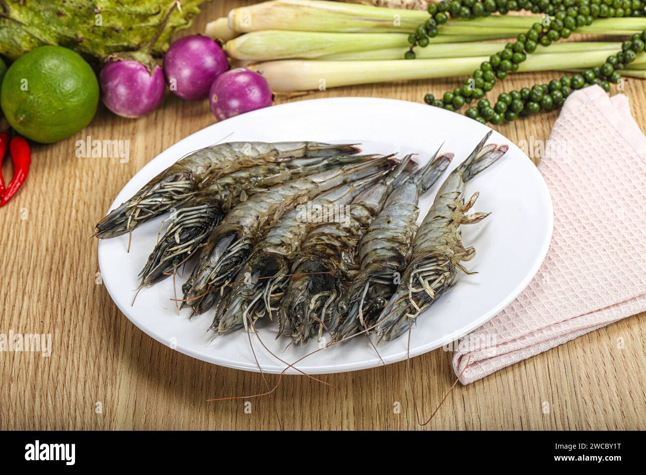 Fresh raw uncooked big tiger prawn Stock Photo - Alamy