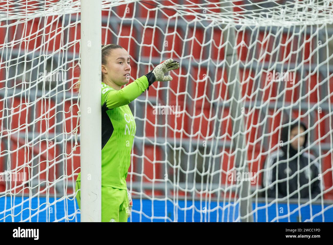 Liege, Belgium. 13th Jan, 2024. goalkeeper Lise Musique (32) of ...