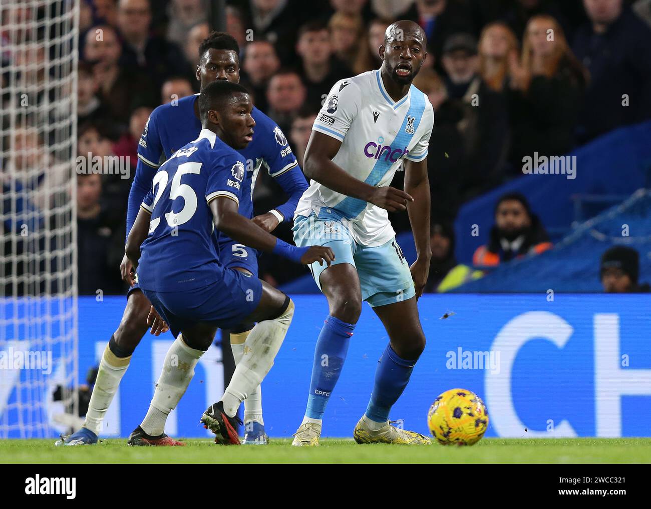 Jean-Philippe Mateta of Crystal Palace battles Moises Caicedo of ...