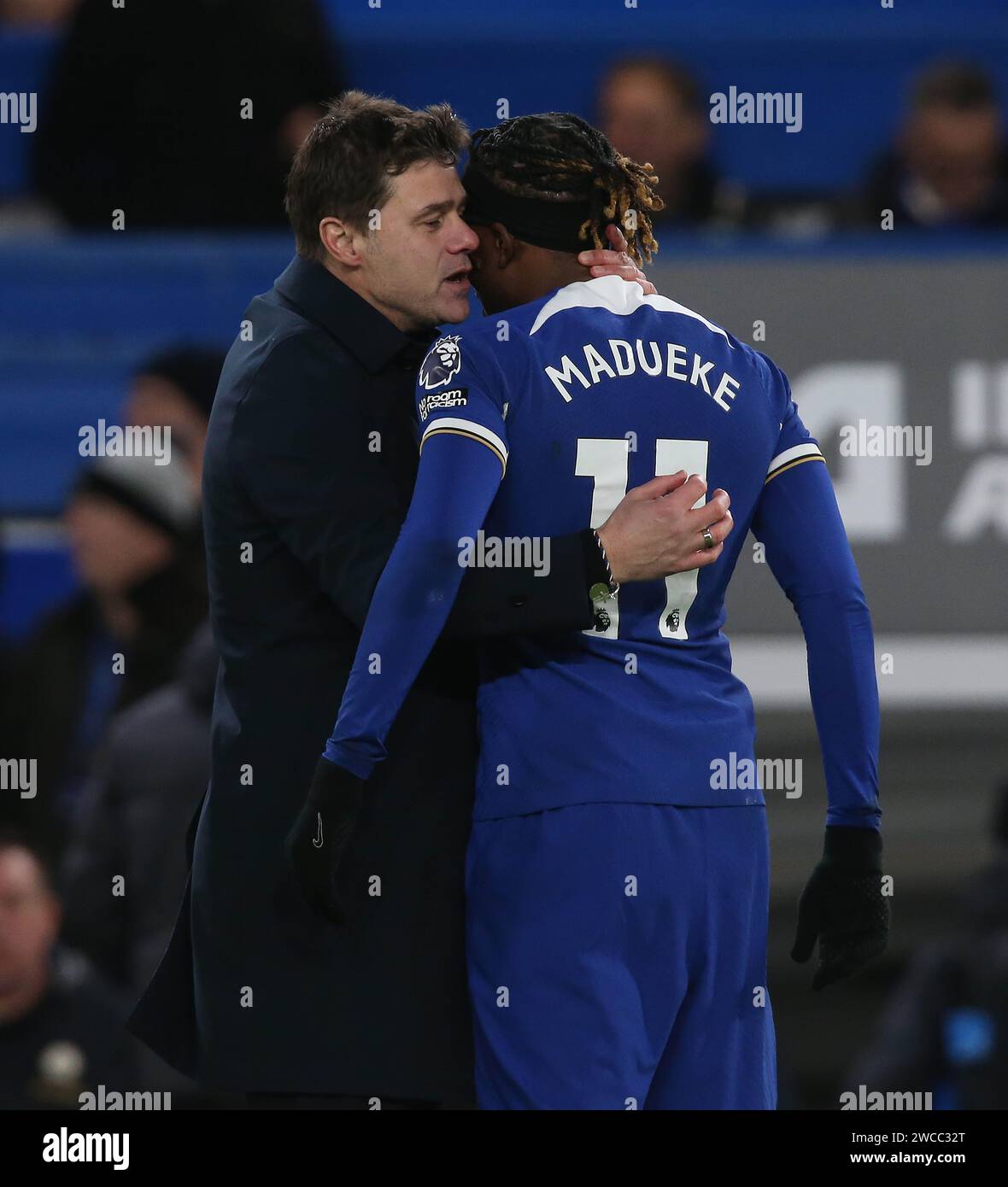 Mauricio Pochettino Manager of Chelsea celebrates & talks with Noni ...