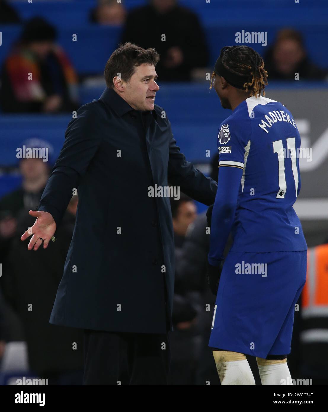 Mauricio Pochettino Manager of Chelsea celebrates & talks with Noni ...