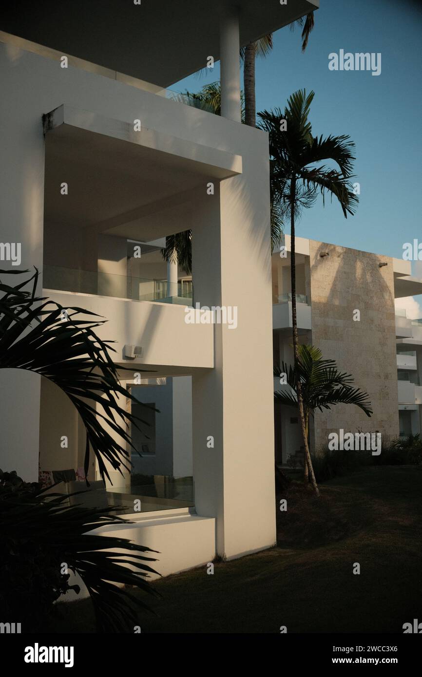 Side view of a villa in tropics Stock Photo - Alamy