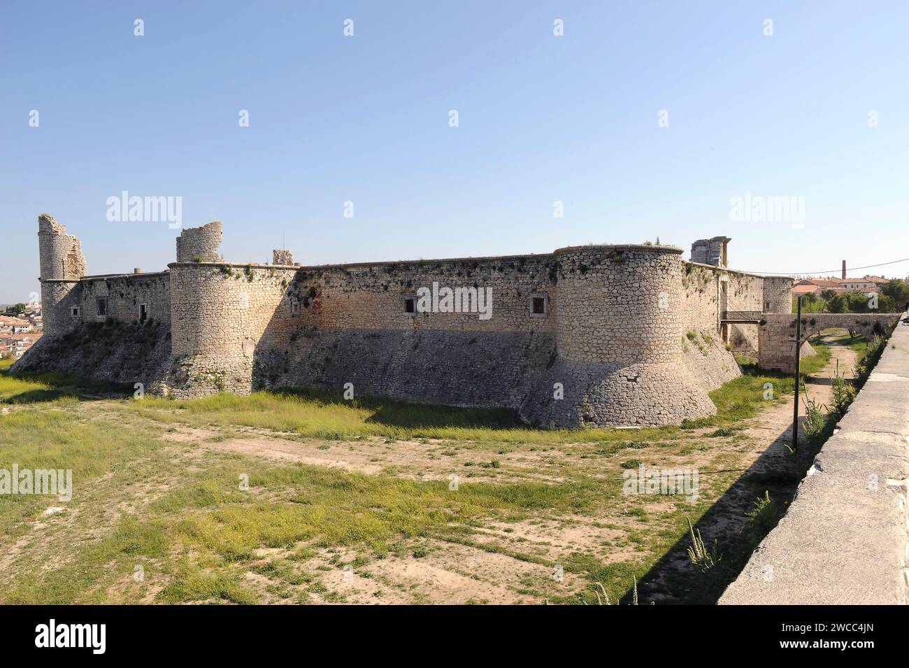 Condes de chinchon castle hi-res stock photography and images - Alamy