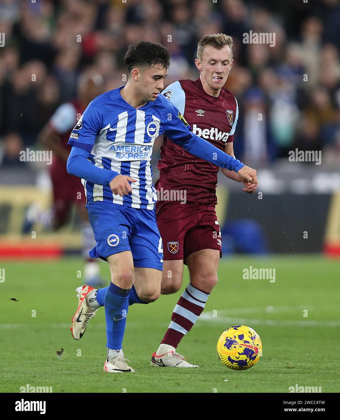 Facundo Buonanotte of Brighton & Hove Albion battles James Ward-Prowse ...