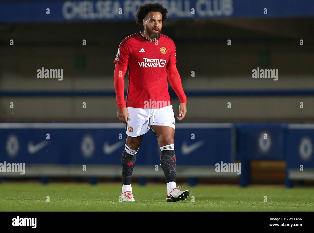 Tom Huddlestone Of Manchester United U21. - Chelsea U21 v Manchester ...