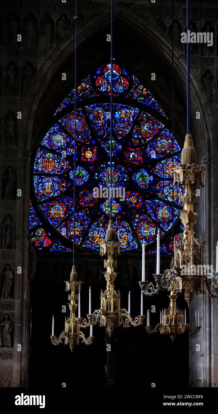 Rosette window reims hi-res stock photography and images - Alamy