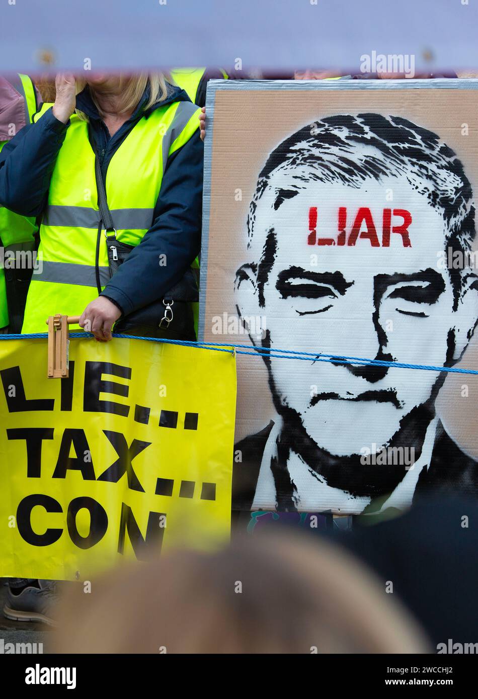 Protesters gather during an anti-ULEZ expansion protest around ...