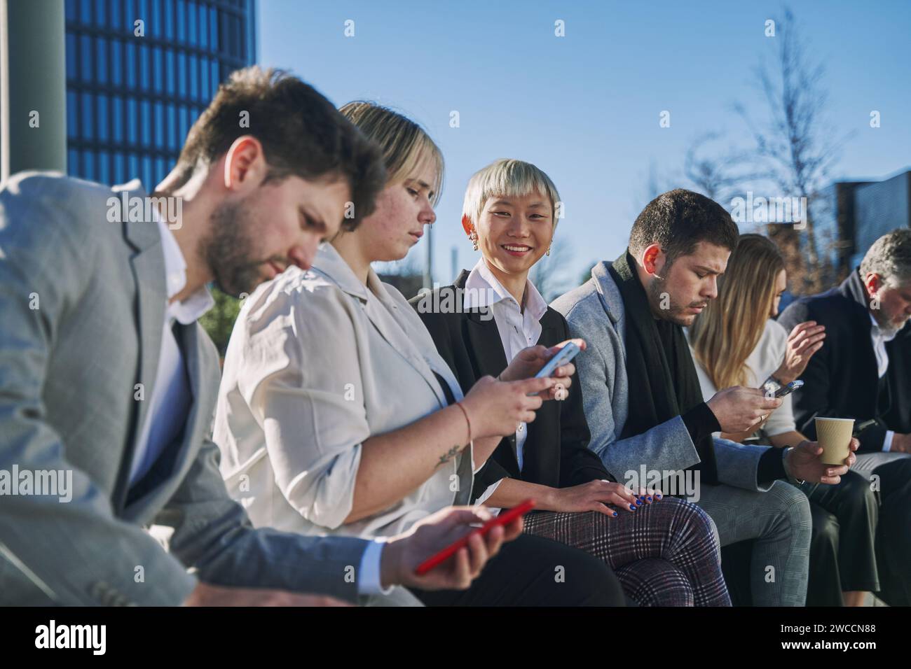 Digital era teamwork hi-res stock photography and images - Alamy
