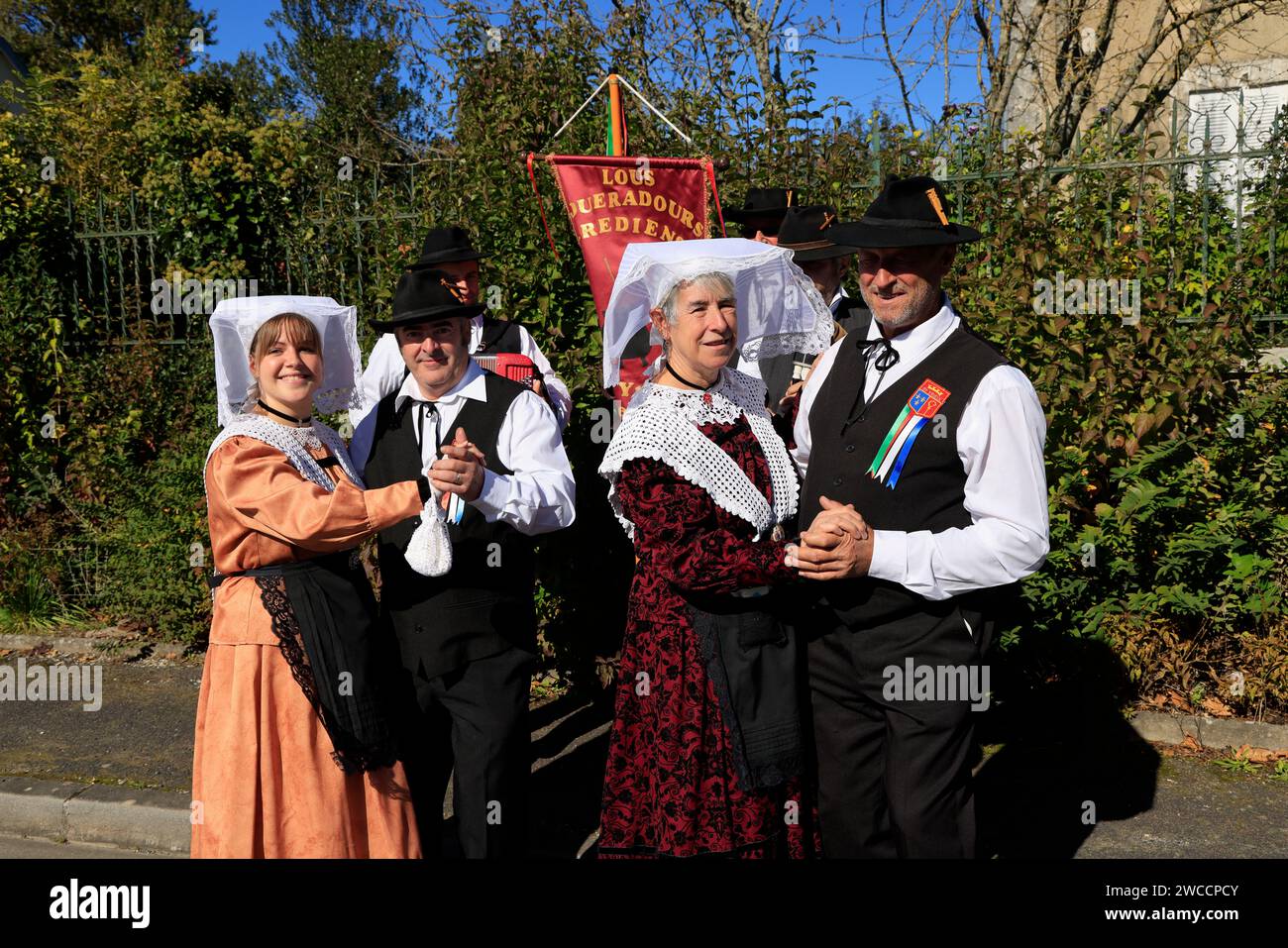 Folk group from Saint-Yrieix in Limousin who dance during the ...