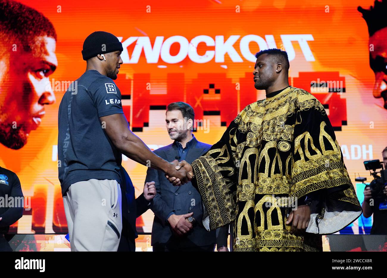 Anthony Joshua and Francis Ngannou shake hands during the press ...