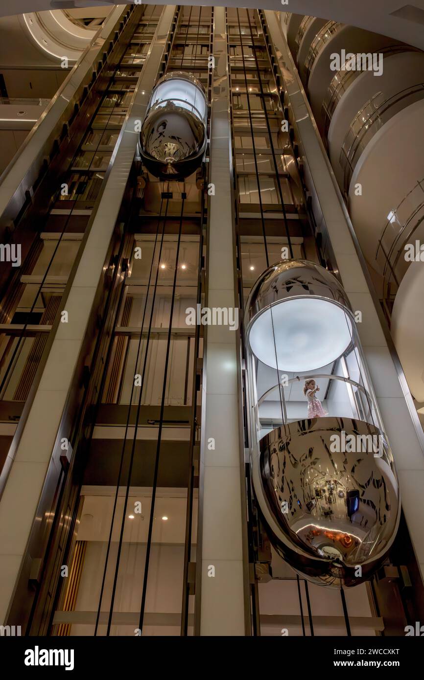 Dubai modernism hi-res stock photography and images - Alamy