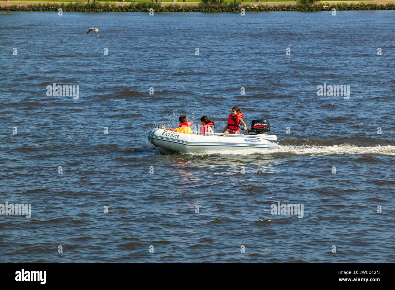 Motor boat for kids hi-res stock photography and images - Alamy