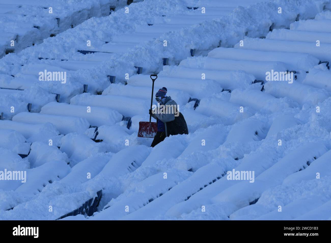 Orchard Park, New York, USA. 15th Jan, 2024. January 15th, 2024 fans shoveling snow at Highmark ...