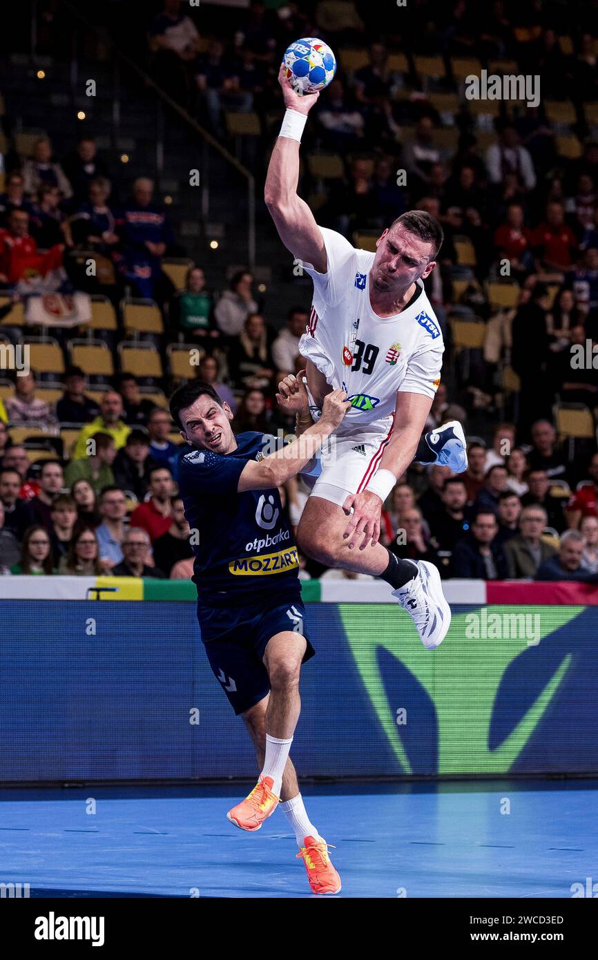 Nemanja Ilic (Serbien, #19), Richard Bodo (Ungarn, #39) im Wurf MEN?S EHF EURO 2024: Serbien ...