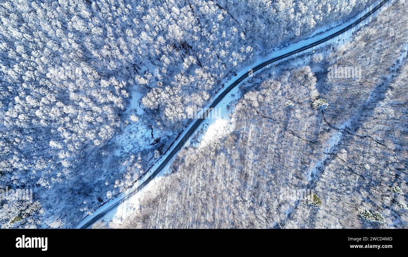 Aerial view snowy mountain road hi-res stock photography and images - Alamy