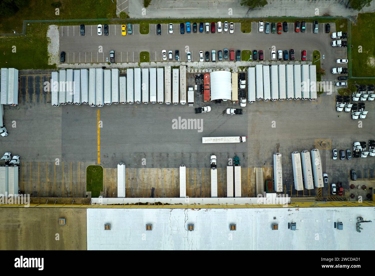 Produce truck terminal hi-res stock photography and images - Alamy