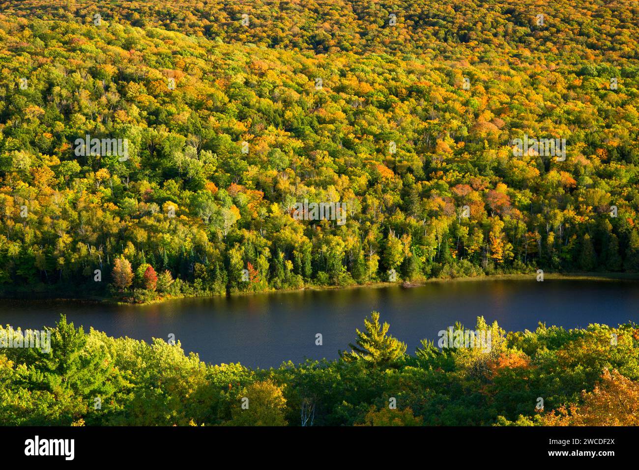 Lake of the Clouds from Escarpment Trail, Porcupine Mountains ...