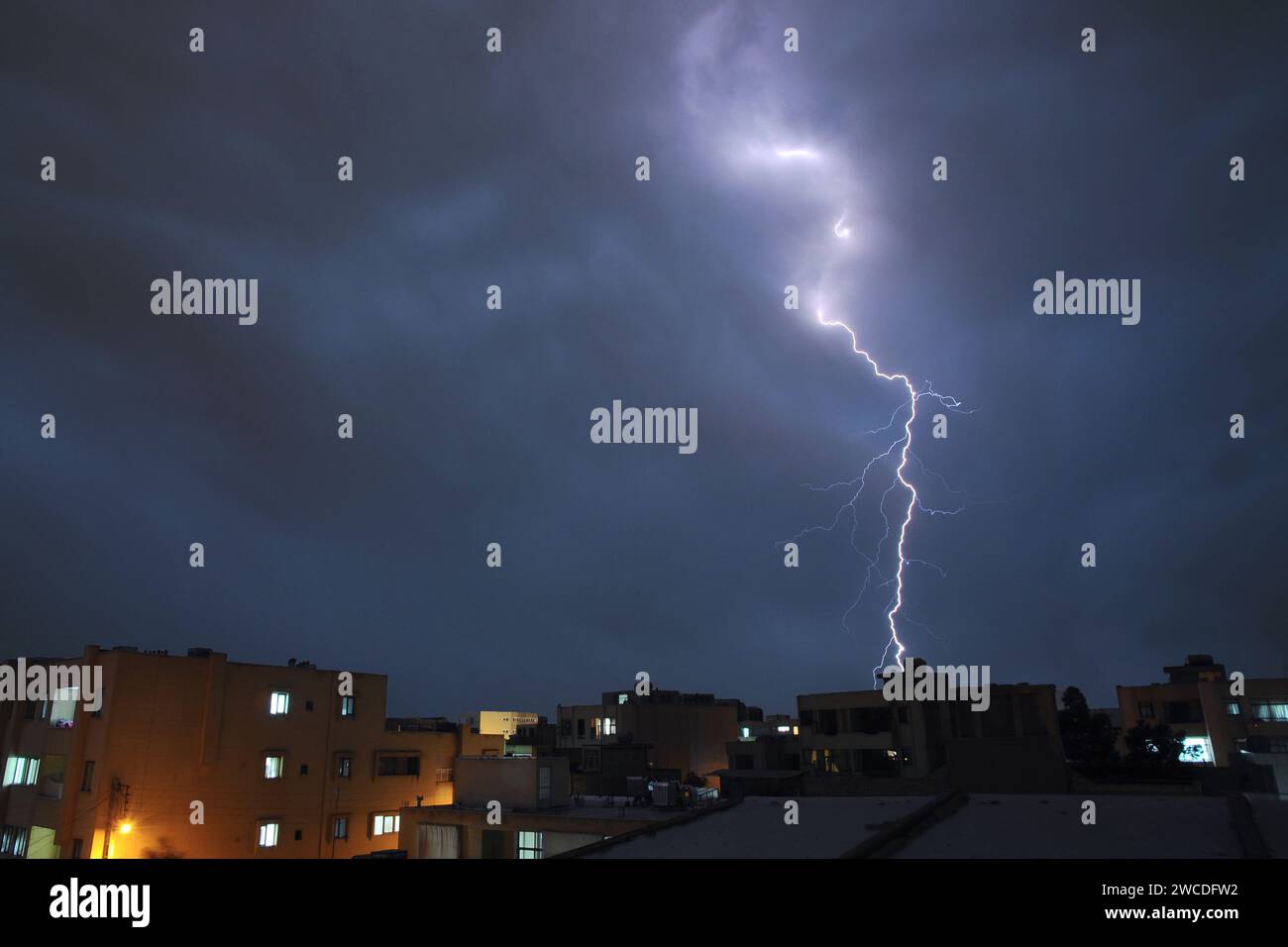 Thunderbolt and lightning hi-res stock photography and images - Alamy