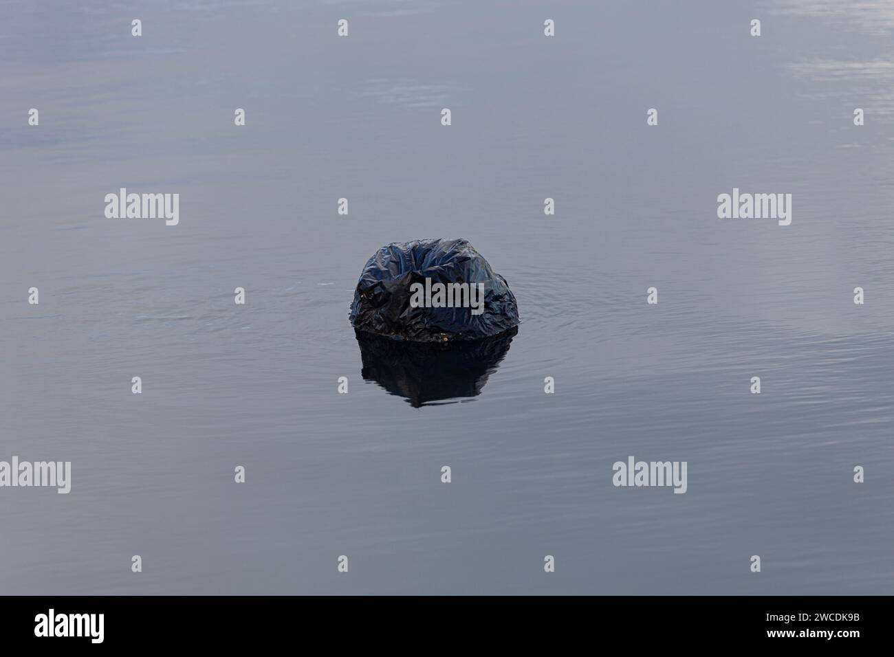 Bin liner hi-res stock photography and images - Alamy