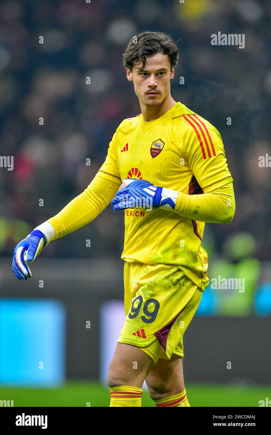 Roma Ac Milan Goalkeeper Donnarumma And Four AC Milan Team Mates Test