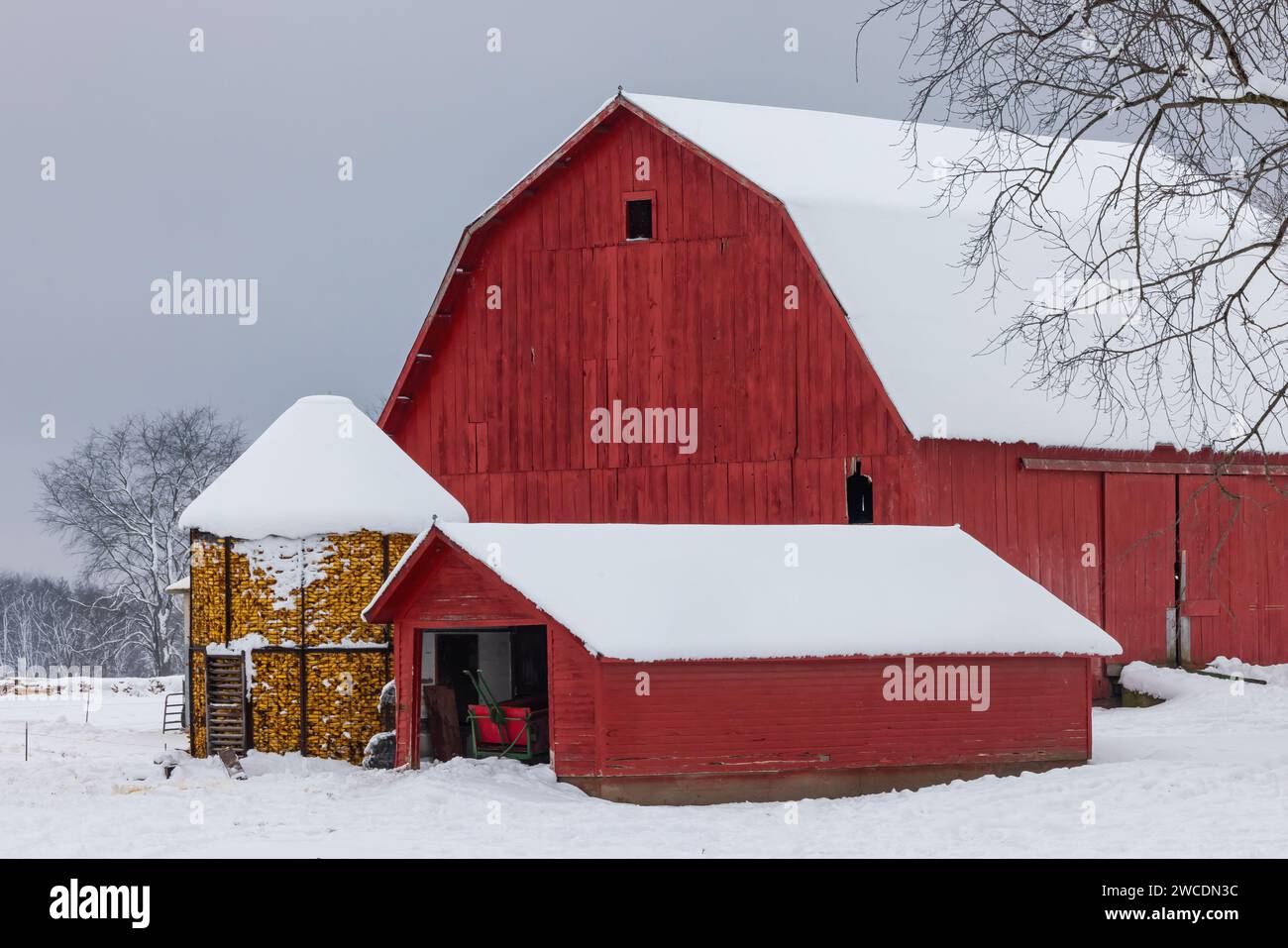 Corn crib hi-res stock photography and images - Alamy