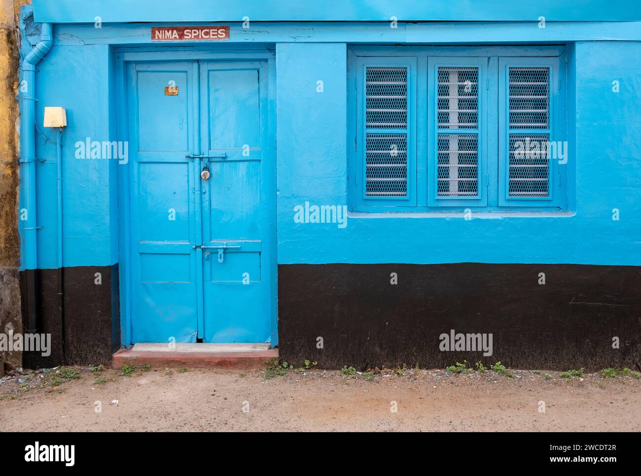 Street scene with blue door, Matancherry, Jew Town, Cochin, Kerala ...