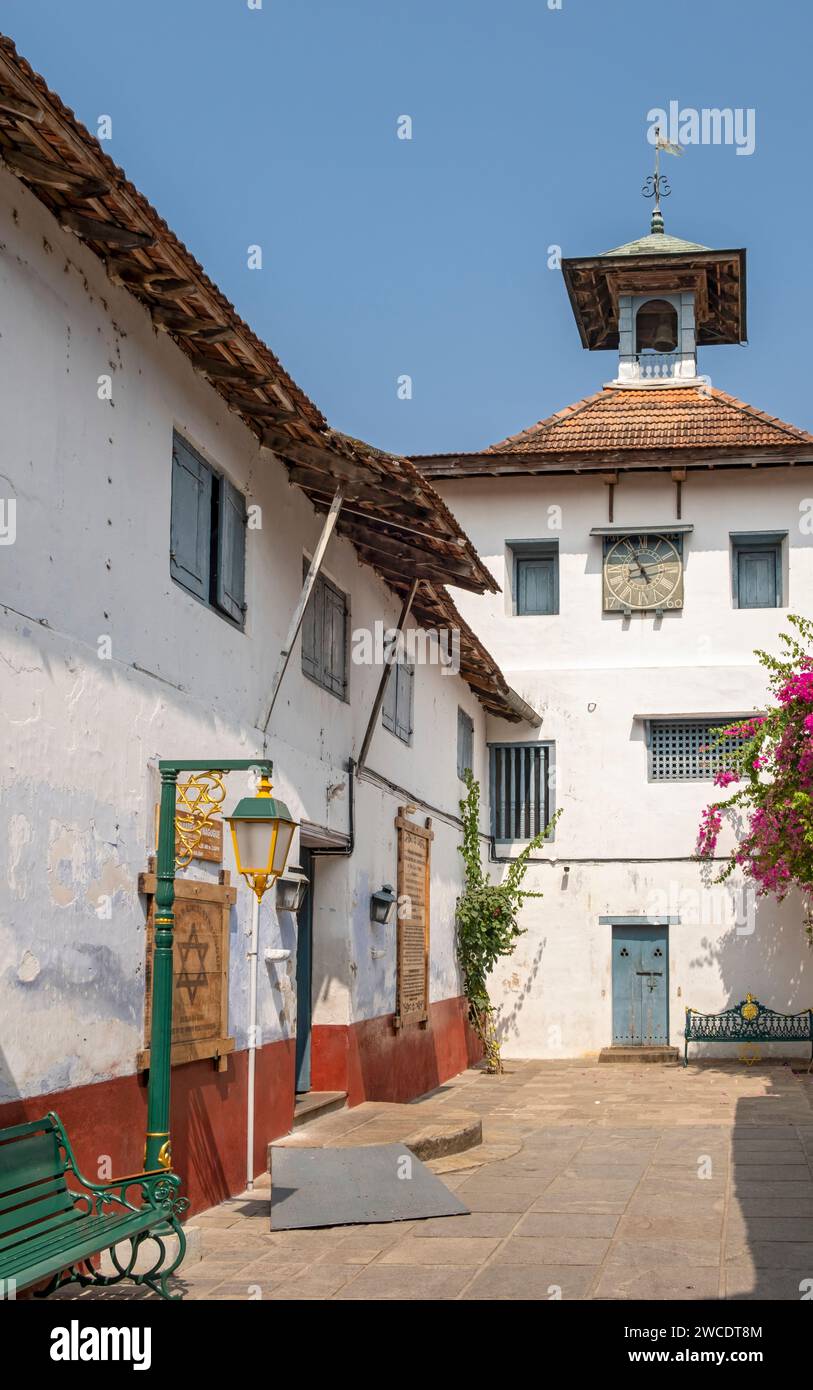 Entrance and Clock tower, Paradesi Synagogue, Matancherry, Jew Town ...