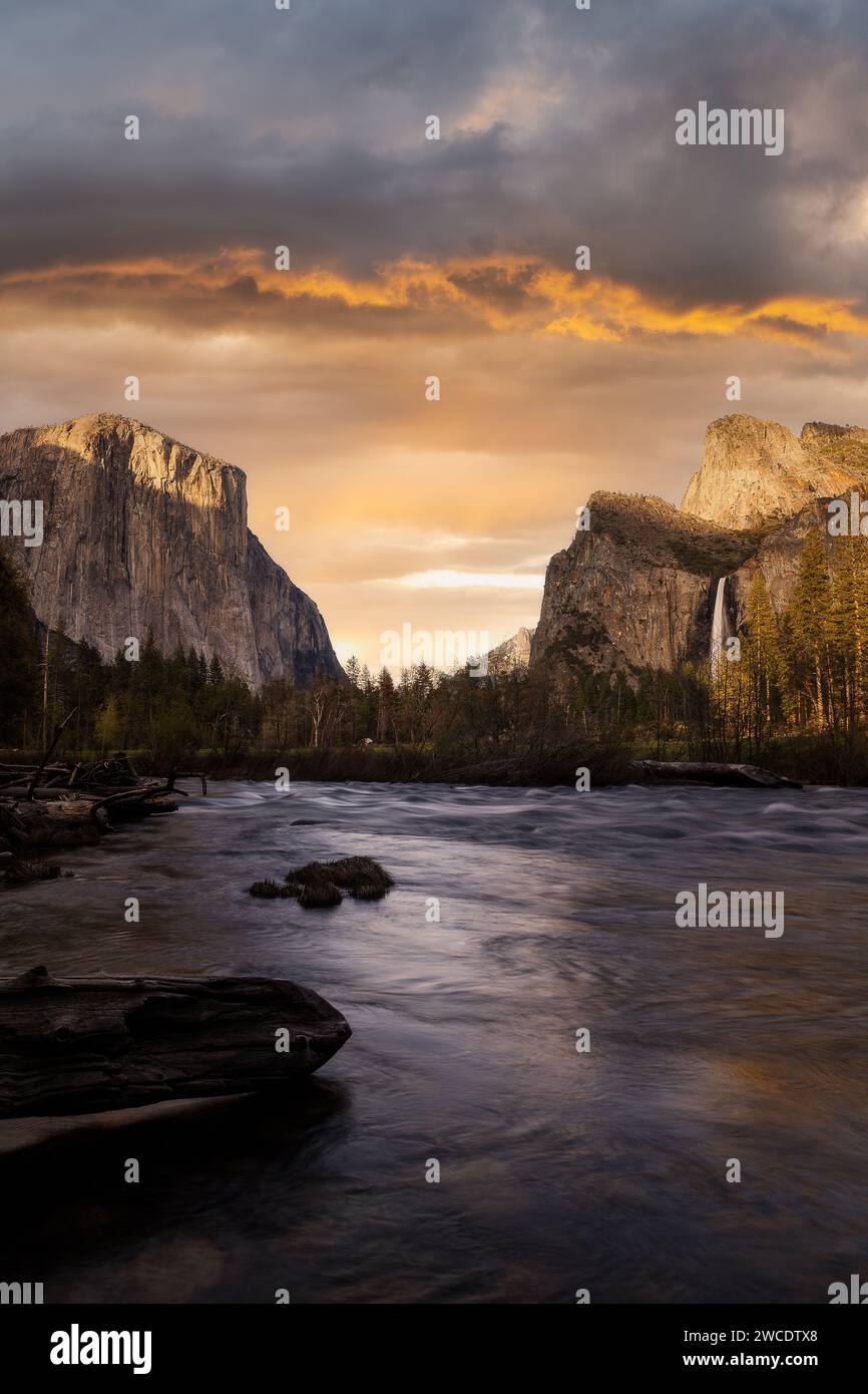 Dynamic sky over valley river hi-res stock photography and images - Alamy