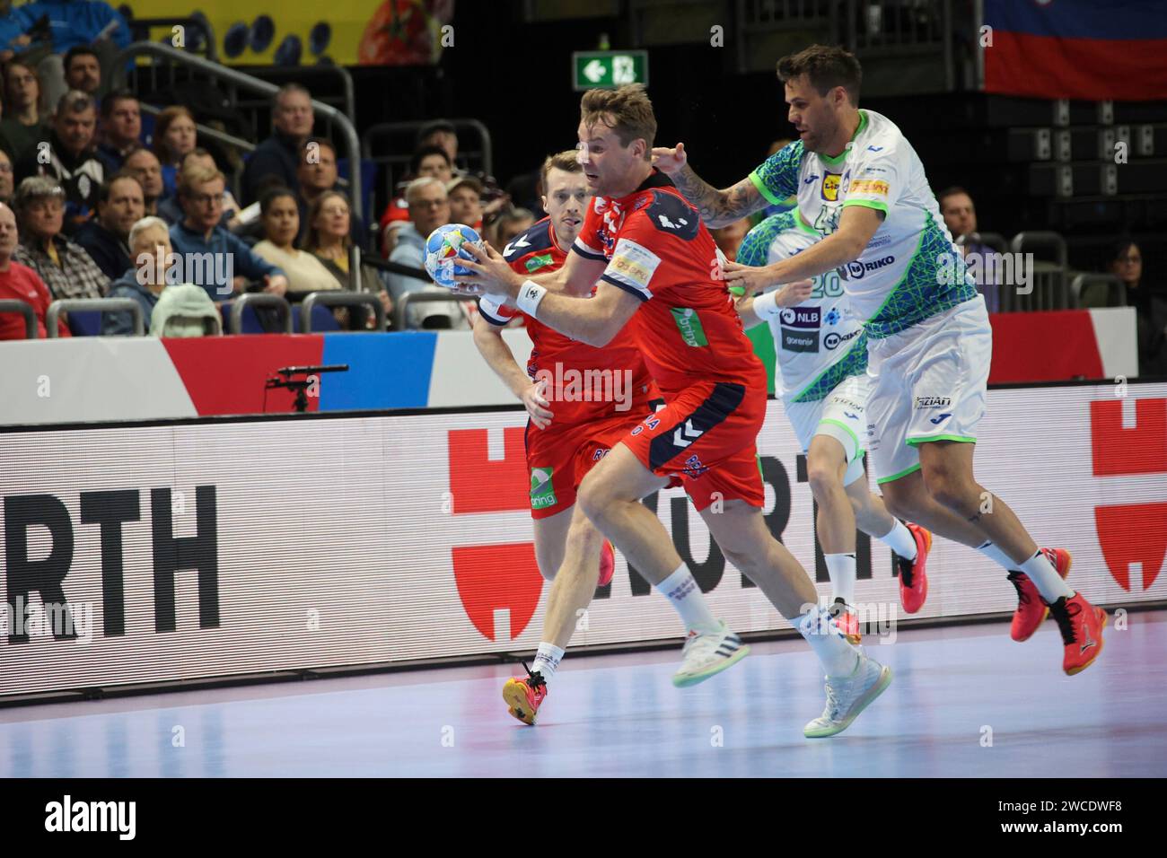 Berlin, Deutschland. 15th Jan, 2024. 15.01.2024, Mercedes-Benz-Arena ...