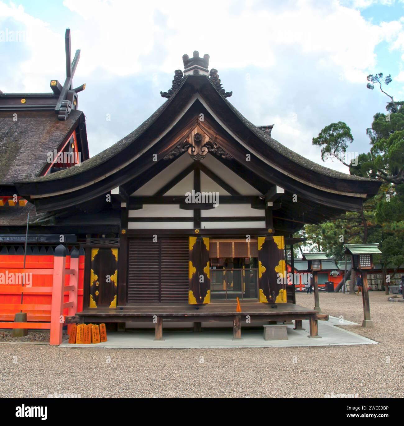 Sumiyoshi Taisha Grand Shrine in Osaka, Japan Stock Photo - Alamy