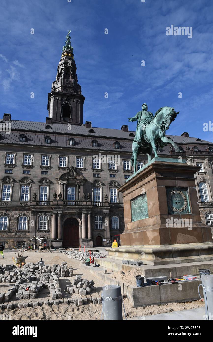 Copenhagen/Denmark 14.September 2018.. Christiansborg palace secuity ...
