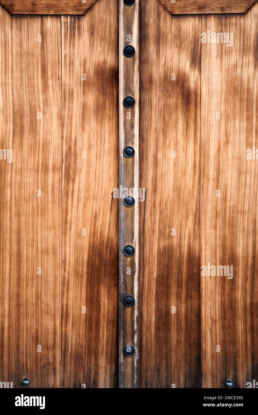 Grand temple doors hi-res stock photography and images - Alamy