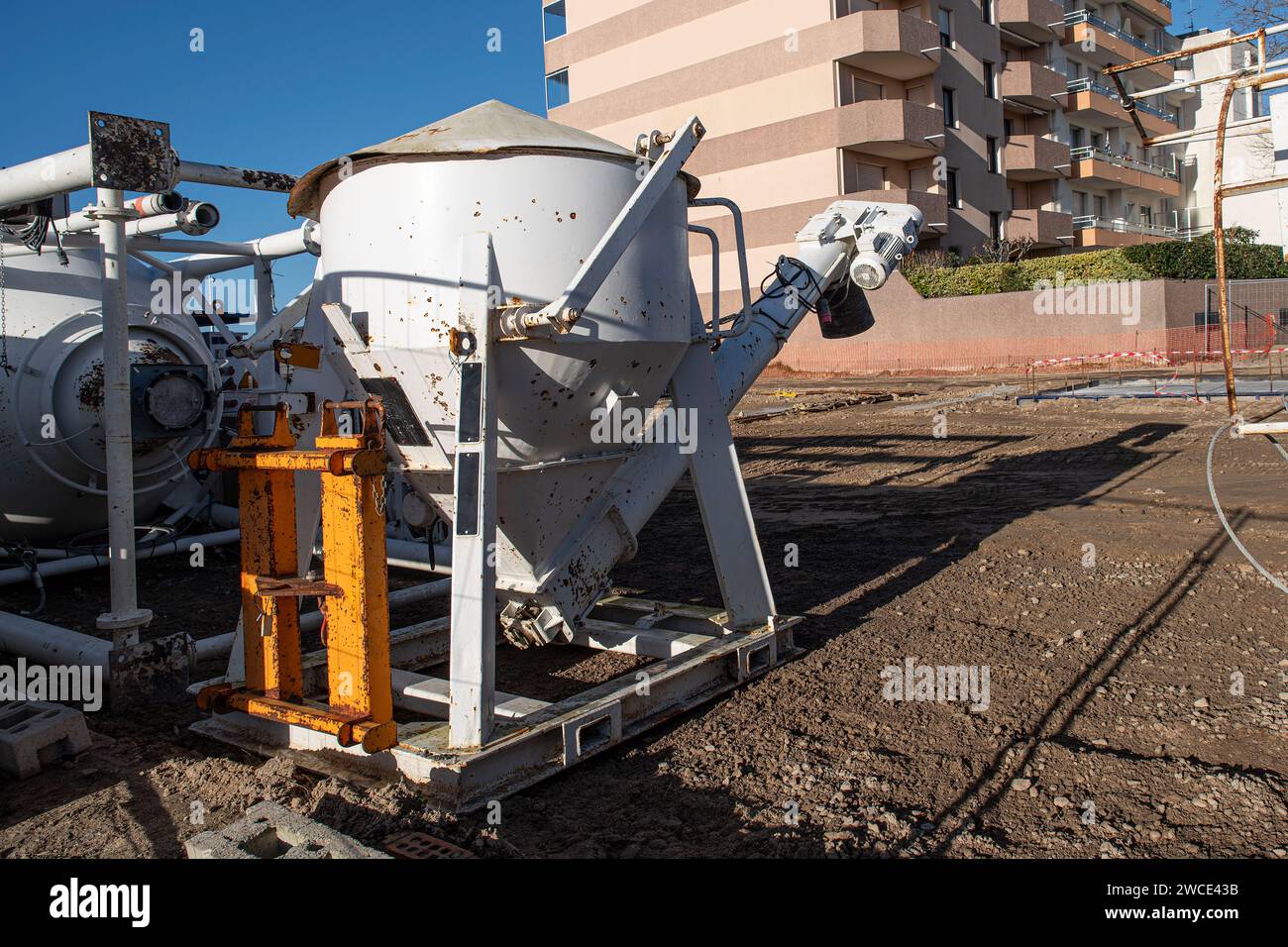 Site with equipment hi-res stock photography and images - Alamy