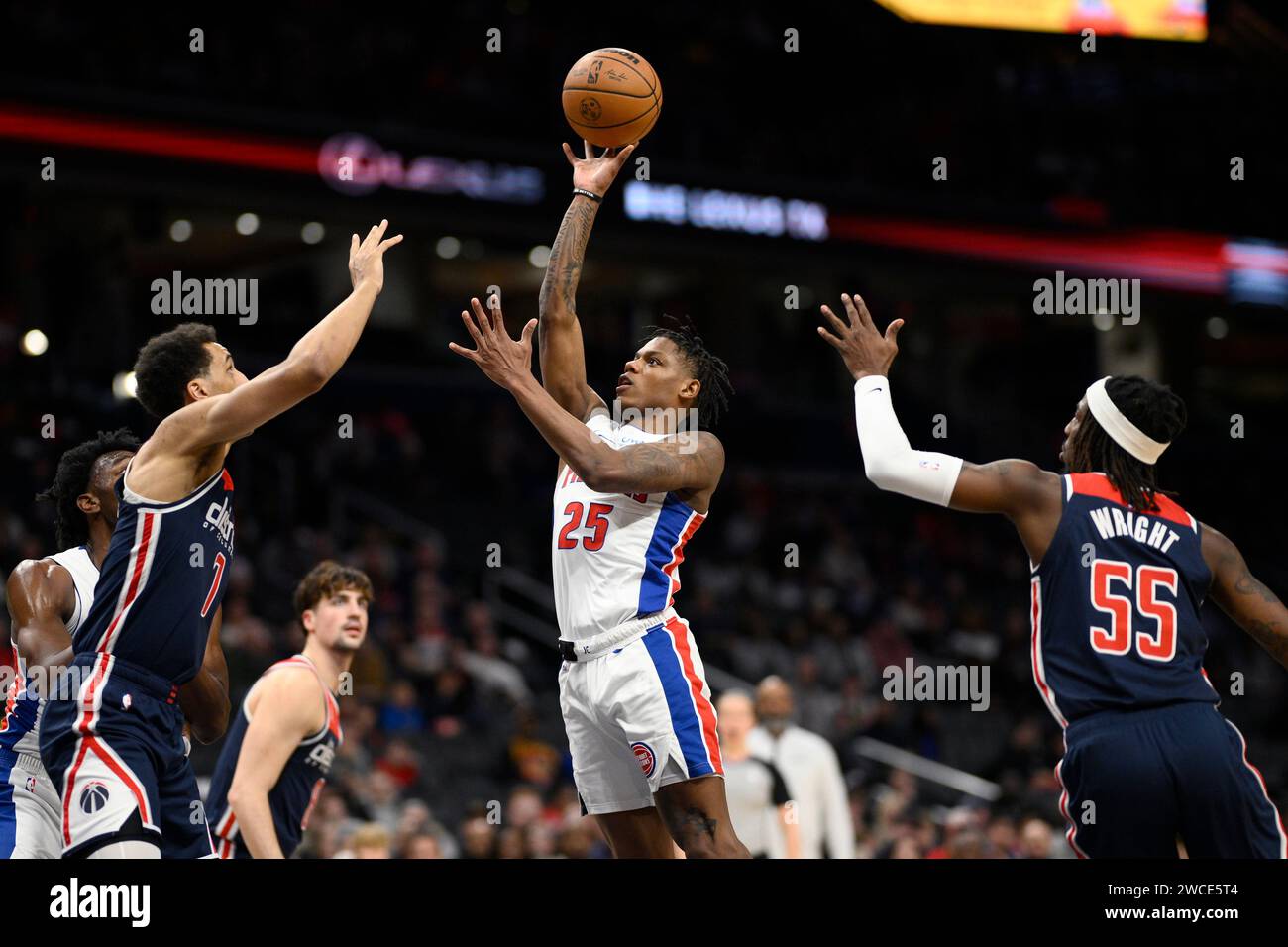 Detroit Pistons guard Marcus Sasser (25) shoots against Washington ...