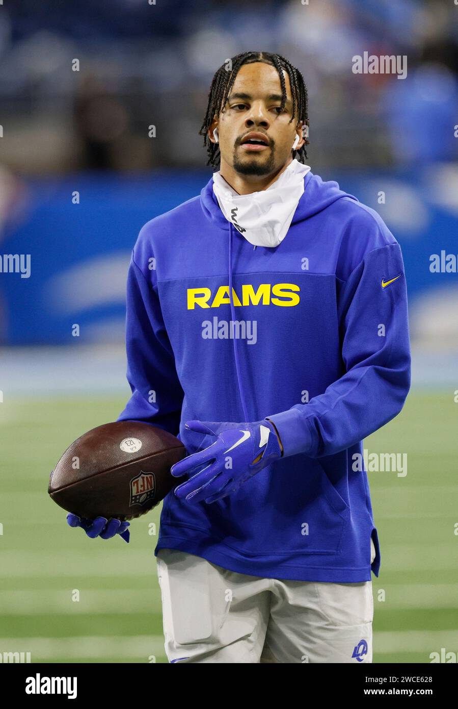 Los Angeles Rams cornerback Cobie Durant warms up during pregame of an ...